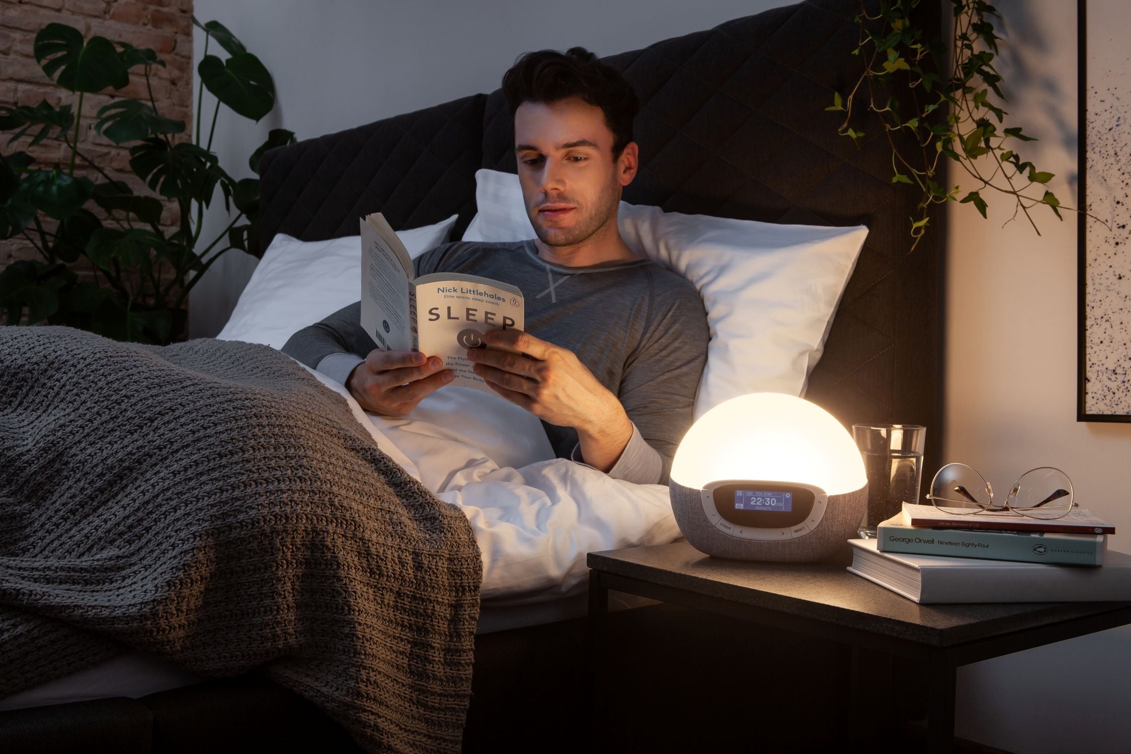 Light therapy lamps for better sleep - how do they work? – Lumie